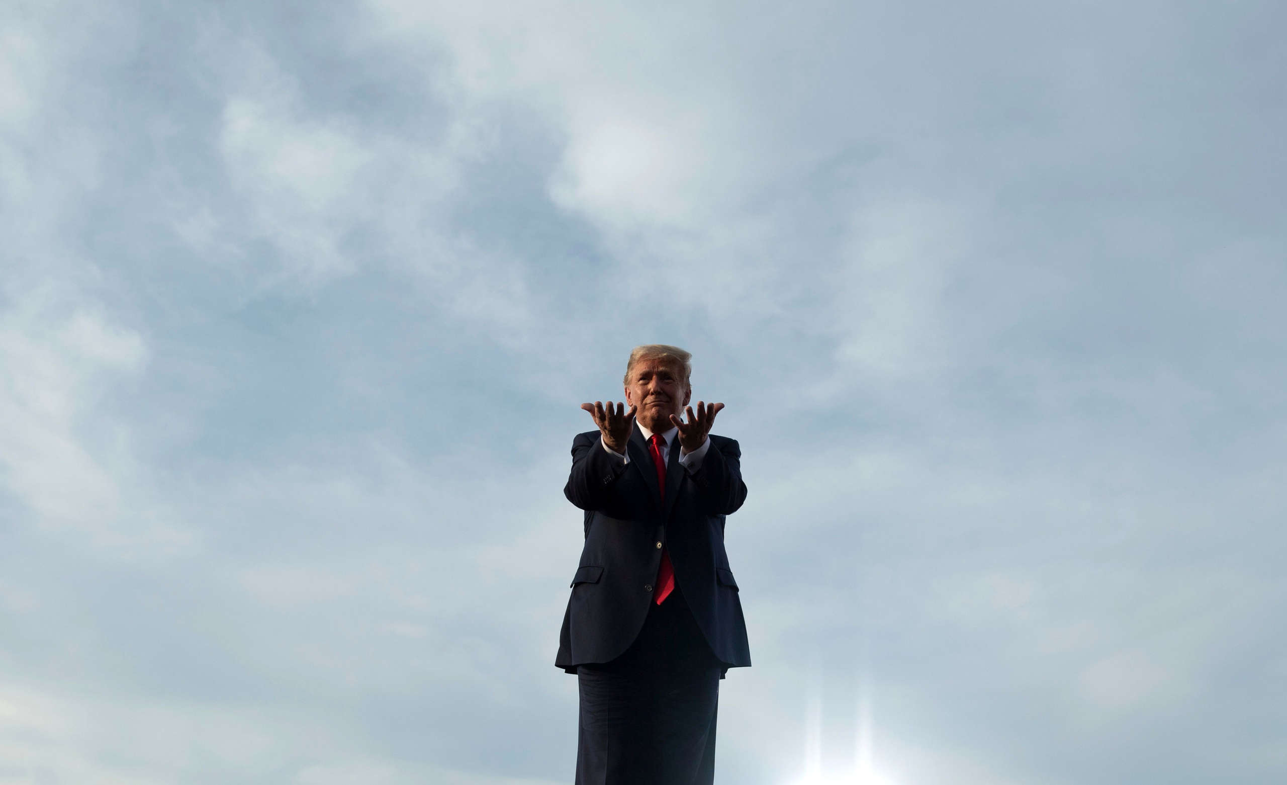 Trump Salary Donation Was 0.1 Percent of Reported $1.6 Billion He Made ...