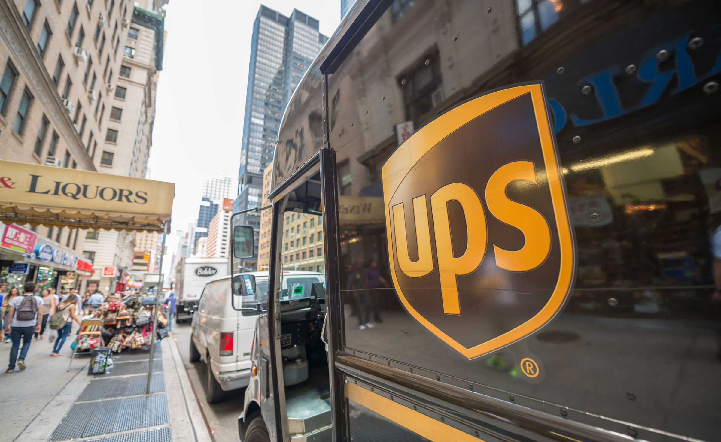 Chicago Teamsters Consider Peak Season Strike at UPS | Truthout