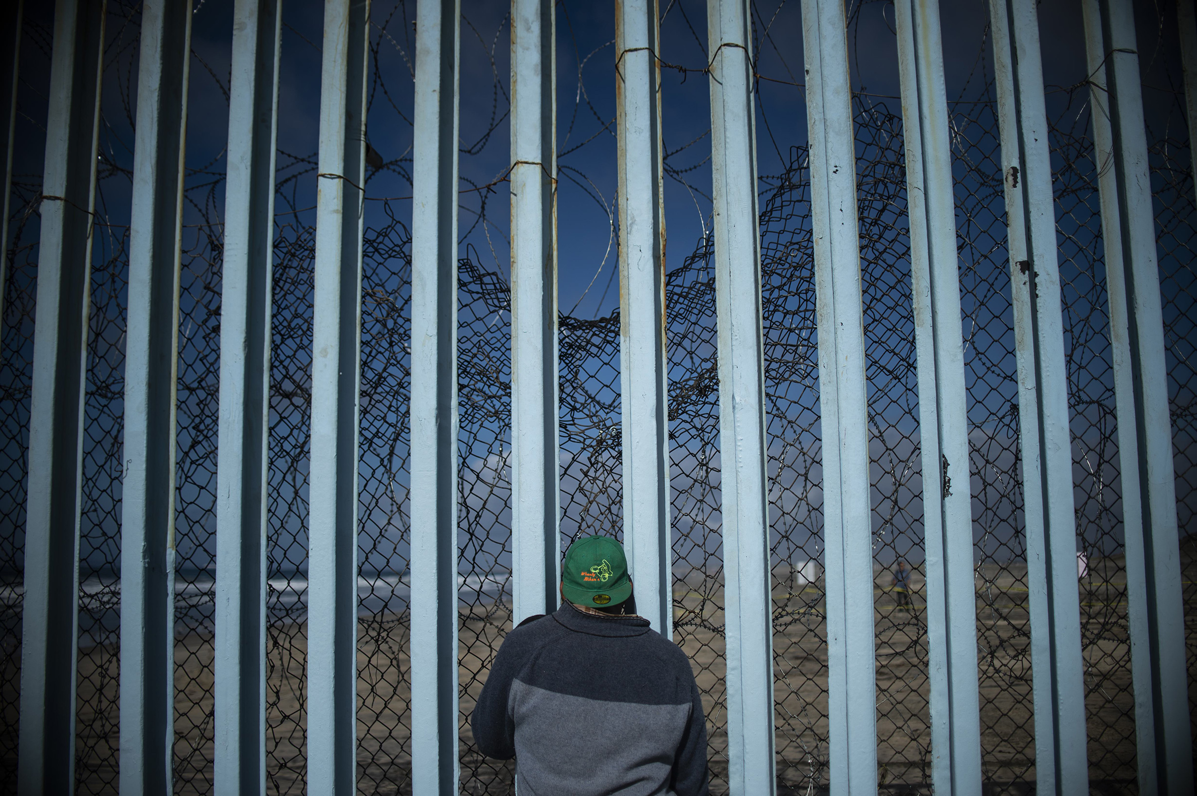 Border Fence Quietly Slated to Expand as Congress Debates “the Wall ...