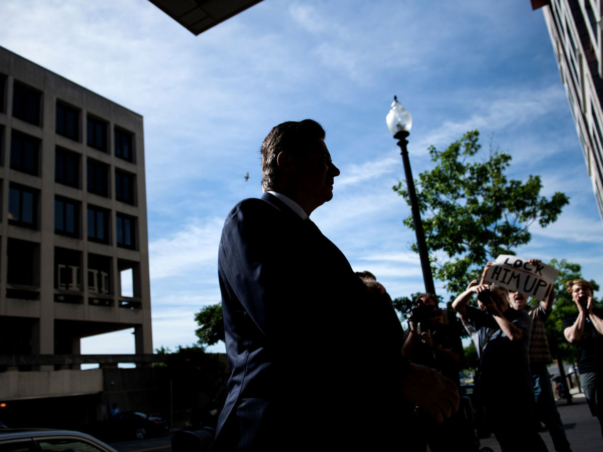 Hints of a Much Larger Trump Conspiracy Lurk Behind Manafort’s Sordid ...