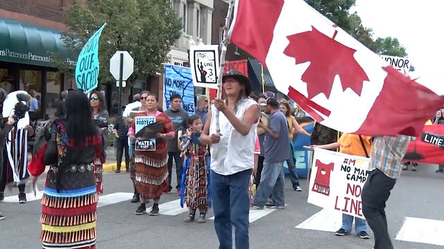 Indigenous Youth, Elders Protest Canada’s Support of Tar Sands Projects ...