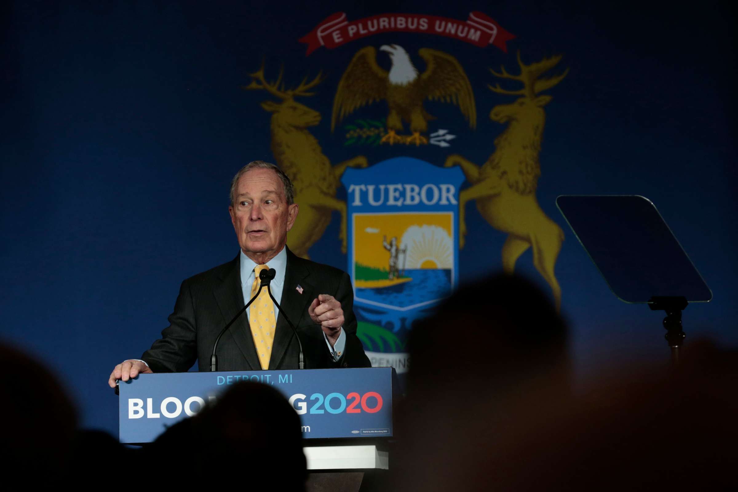 Mike Bloomberg Is Paying Influencers to Post Fake Messages to Make Him ...