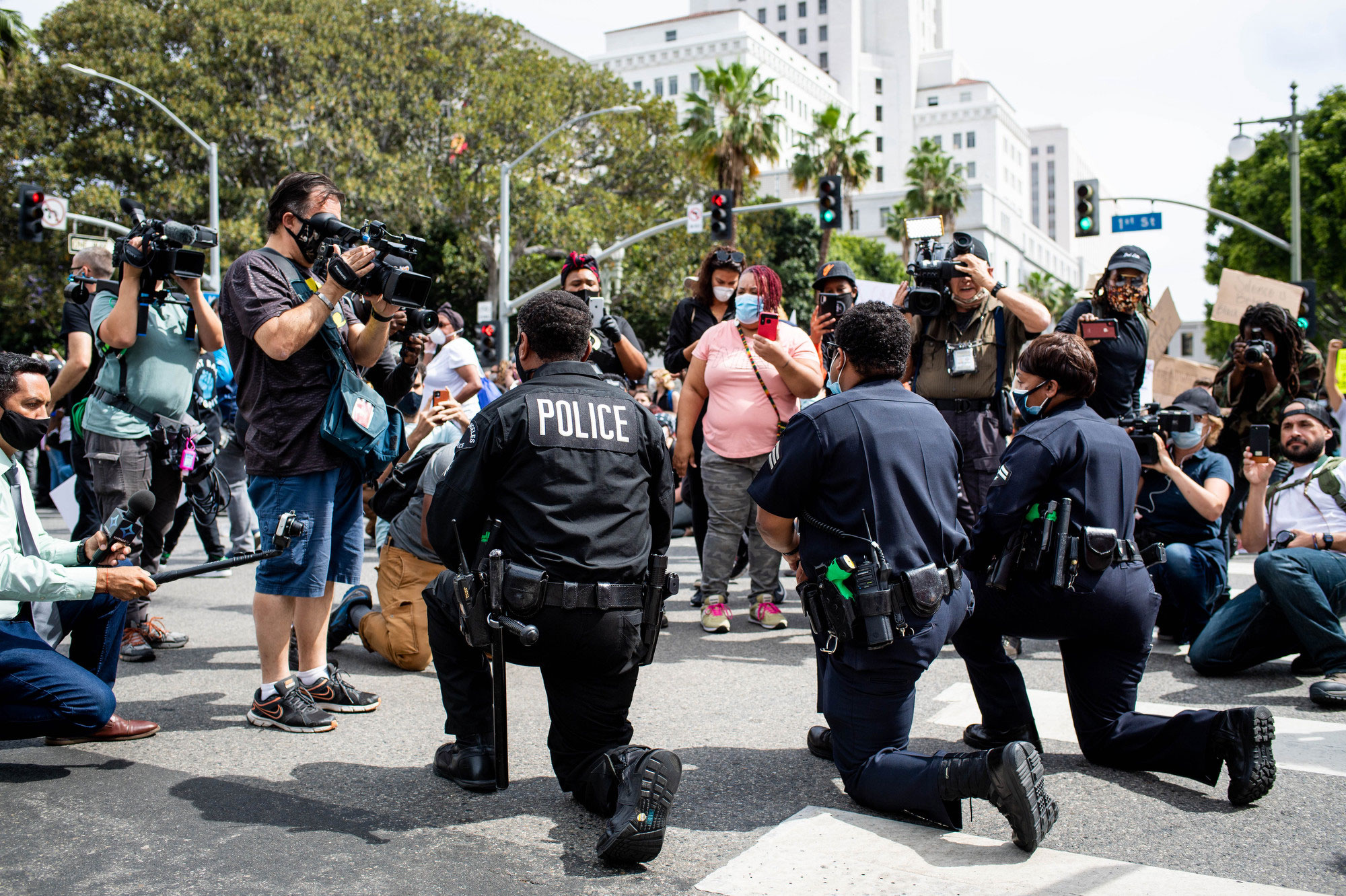Police Departments Are Using Social Media to Remake Their Image | Truthout