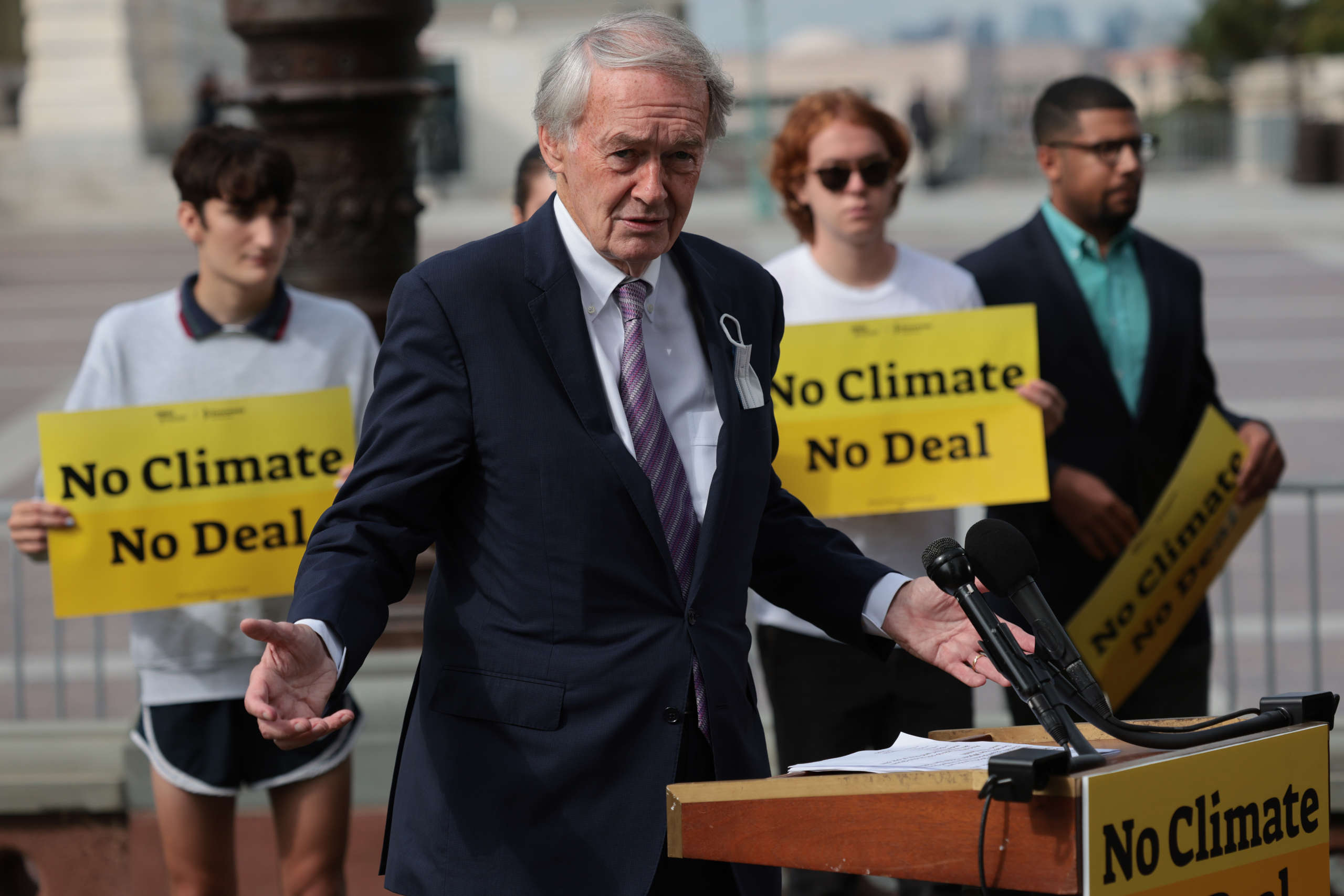 4 Senate Dems Say They Won’t Back Budget Deal If Manchin Axes Climate ...