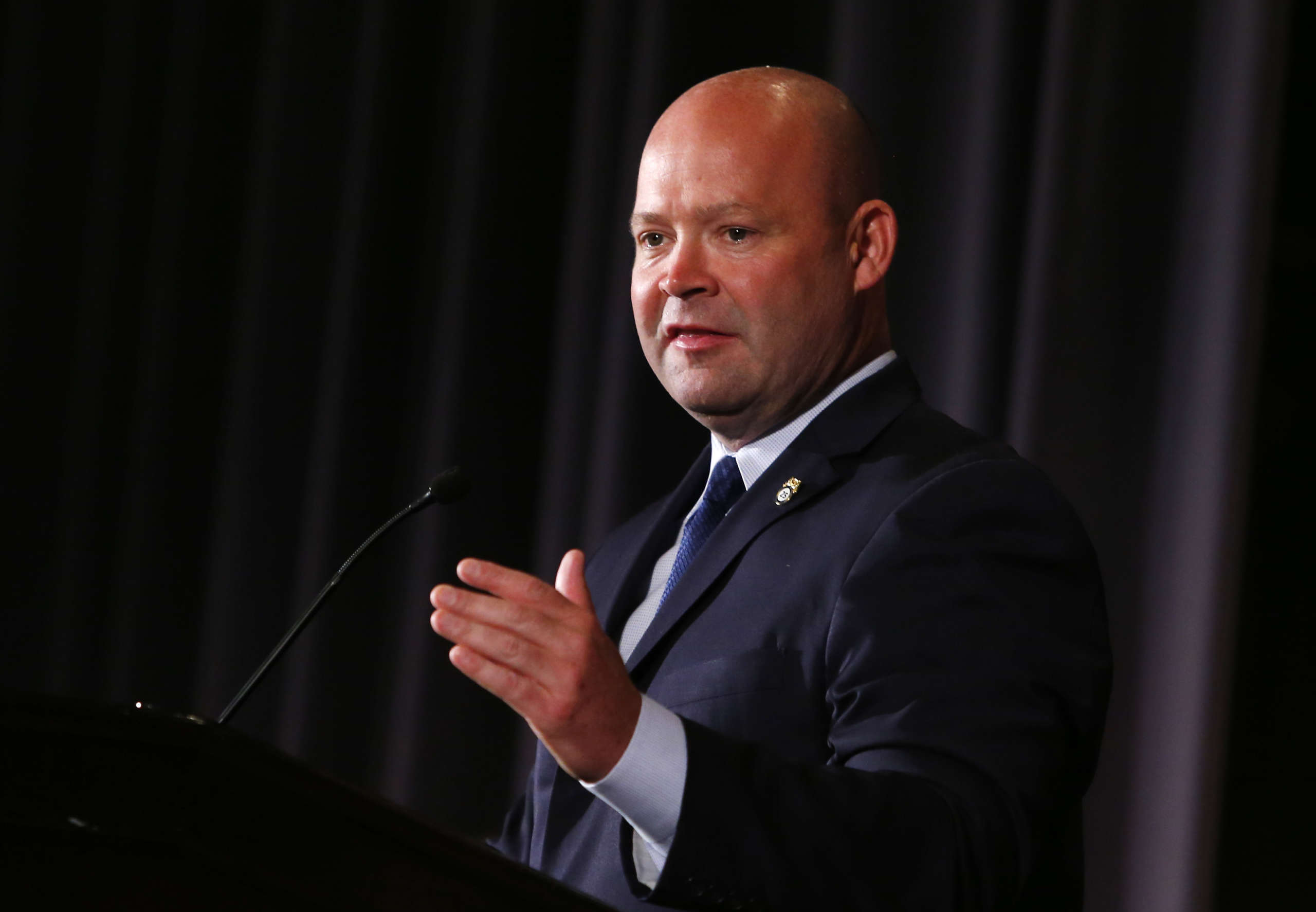 Teamsters Elect New President Who Vows to Go After Amazon | Truthout