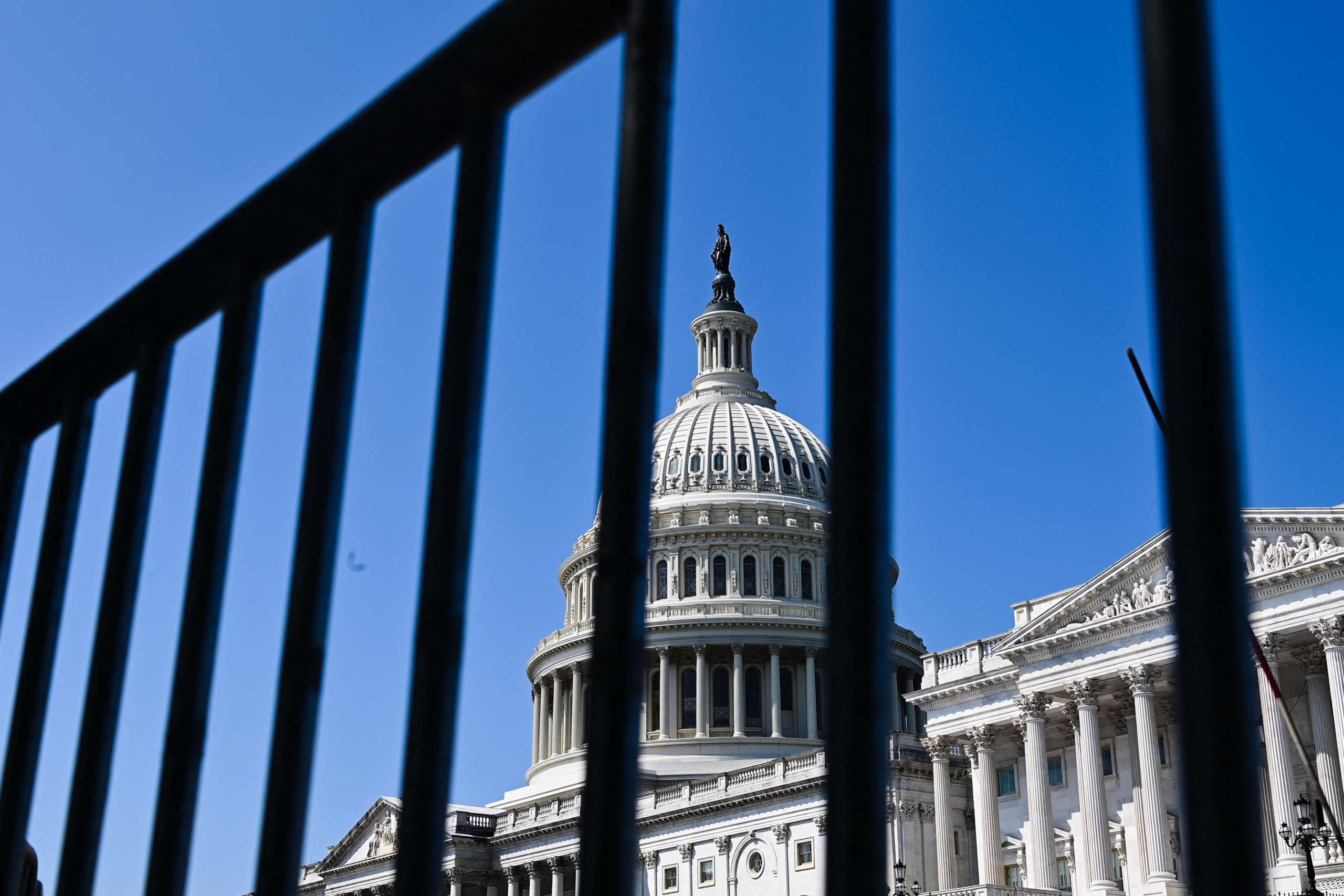 Investigation Finds at Least 48 Members of Congress Have Violated STOCK ...