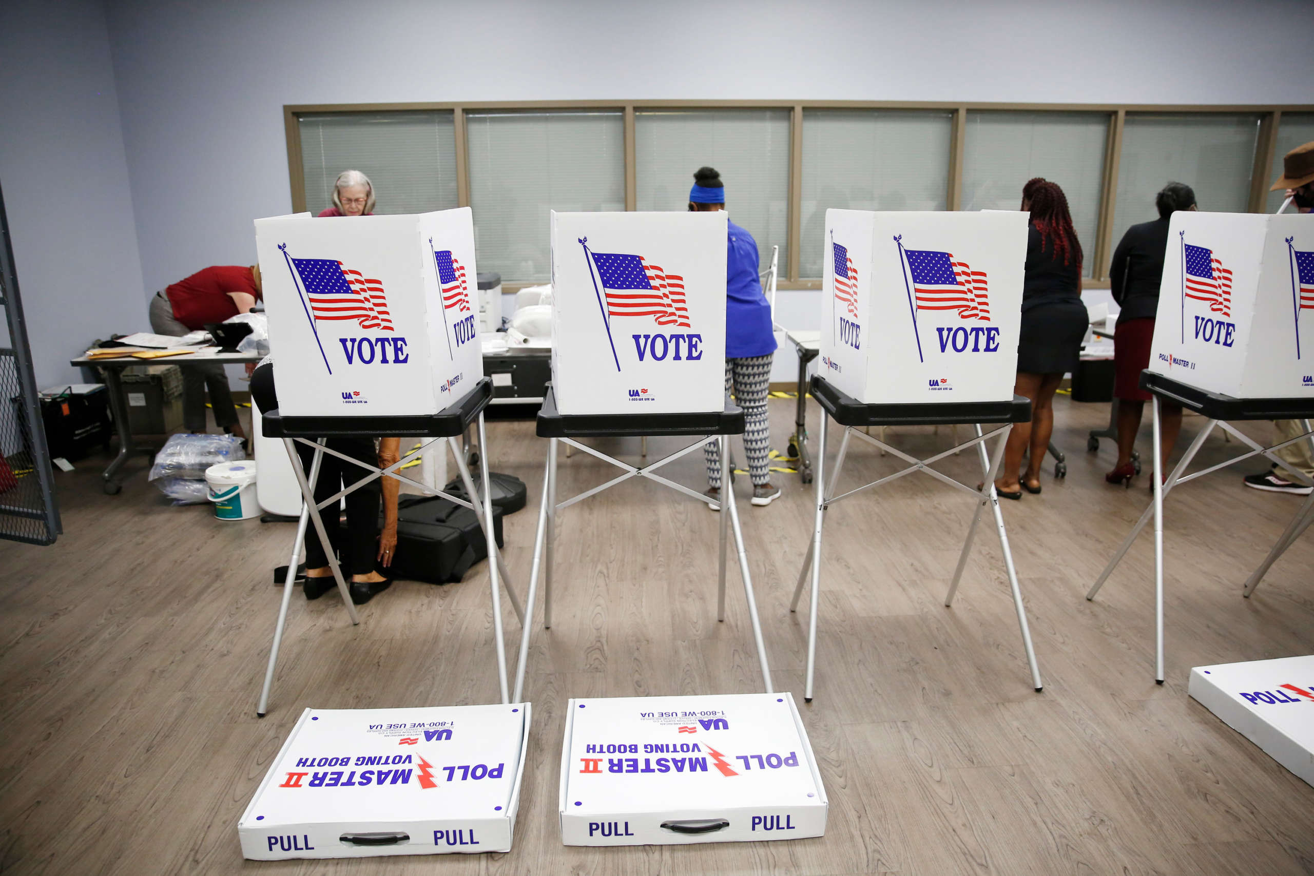 Election Workers Brace for Violence Around the Midterms | Truthout
