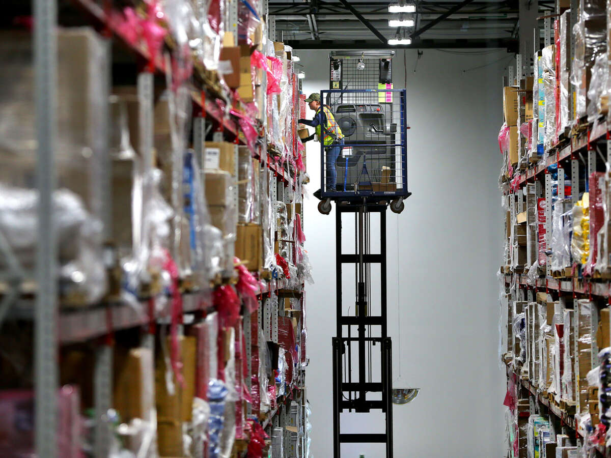 Kentucky Workers Fight for a Union at Amazon’s Biggest Air Hub | Truthout