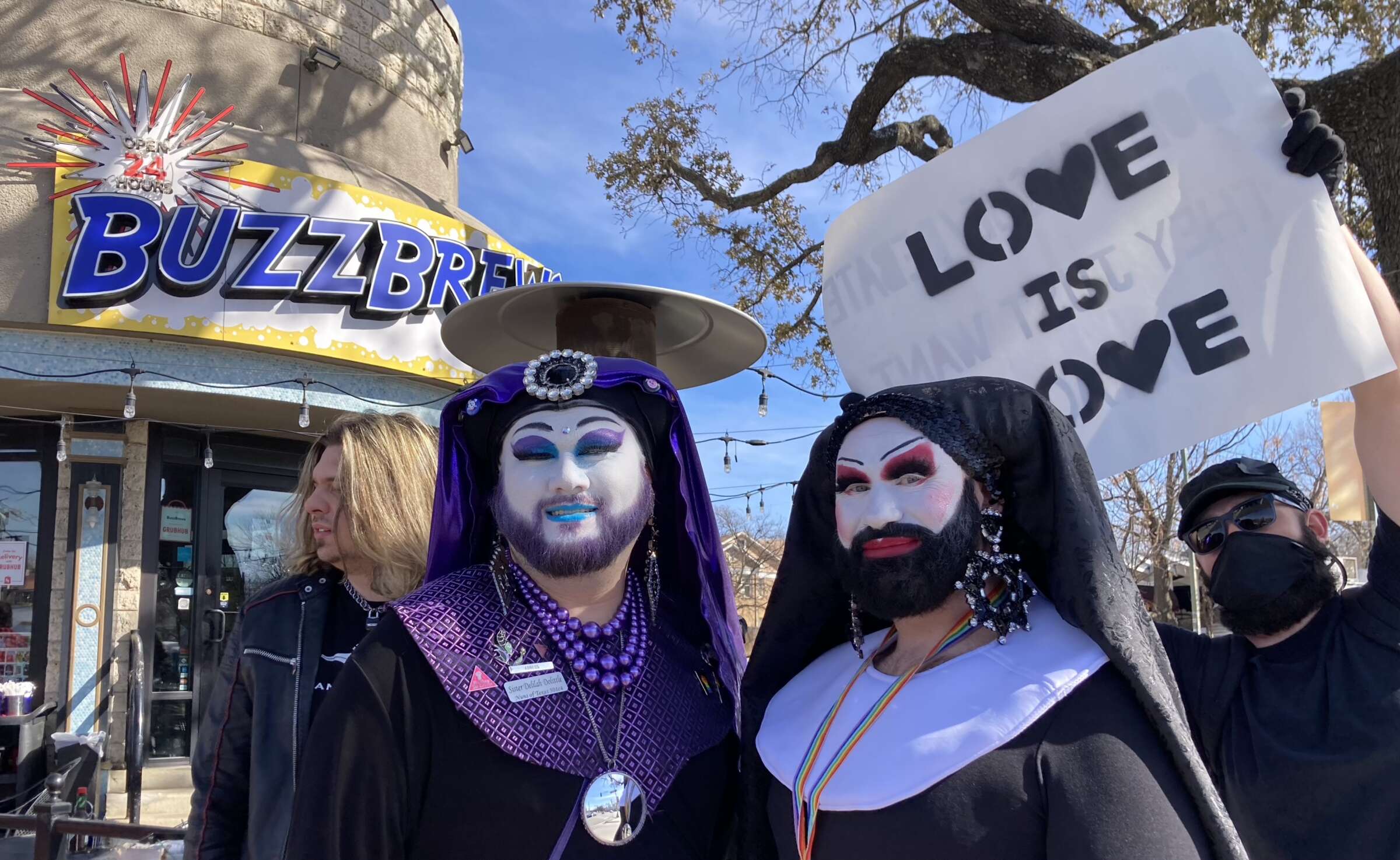Armed Community Groups Are Defending Texas Drag Queens From Christian ...
