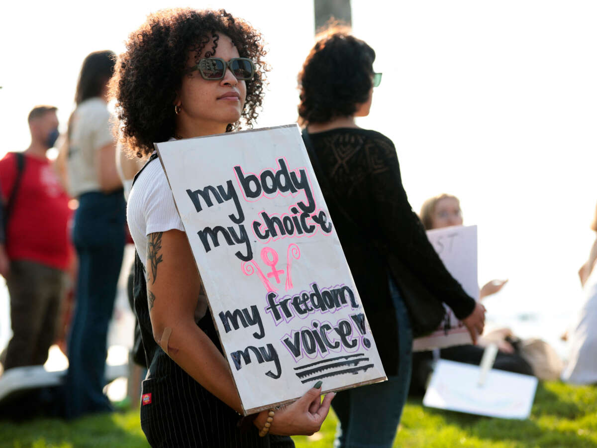 5 Texas Women Sue State, Saying Abortion Ban Nearly Killed Them | Truthout