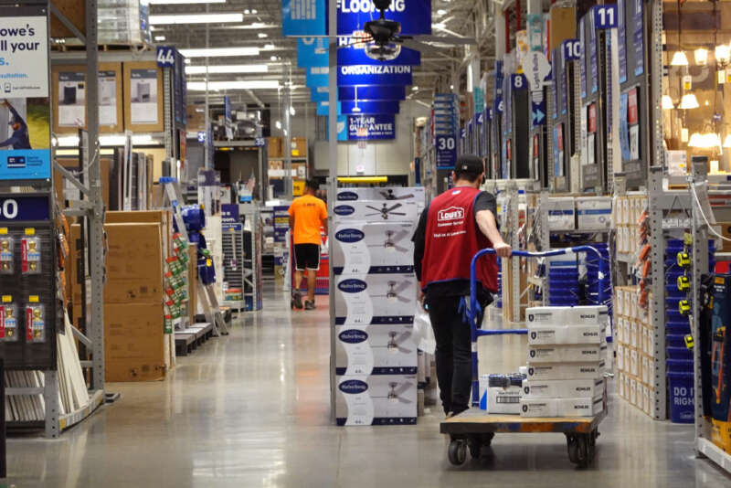Inside the Struggles and Organizing at Retail Giant Lowe’s | Truthout