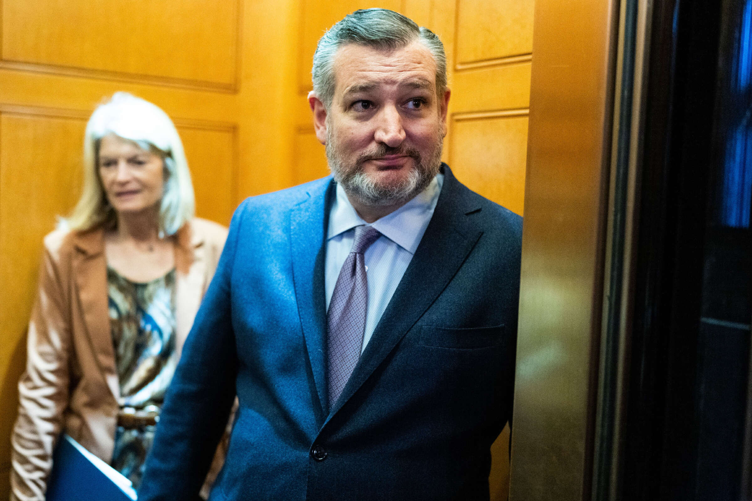 Republicans Introduce Bill Mandating Misgendering of Trans Federal ...