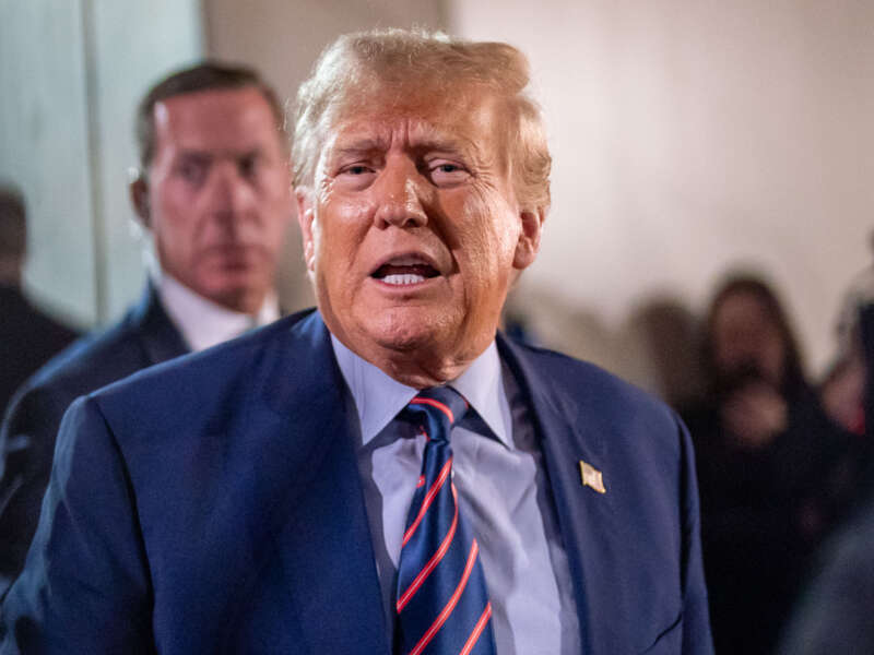 Federal Officials Are Illegally Campaigning for Trump at Work | Truthout