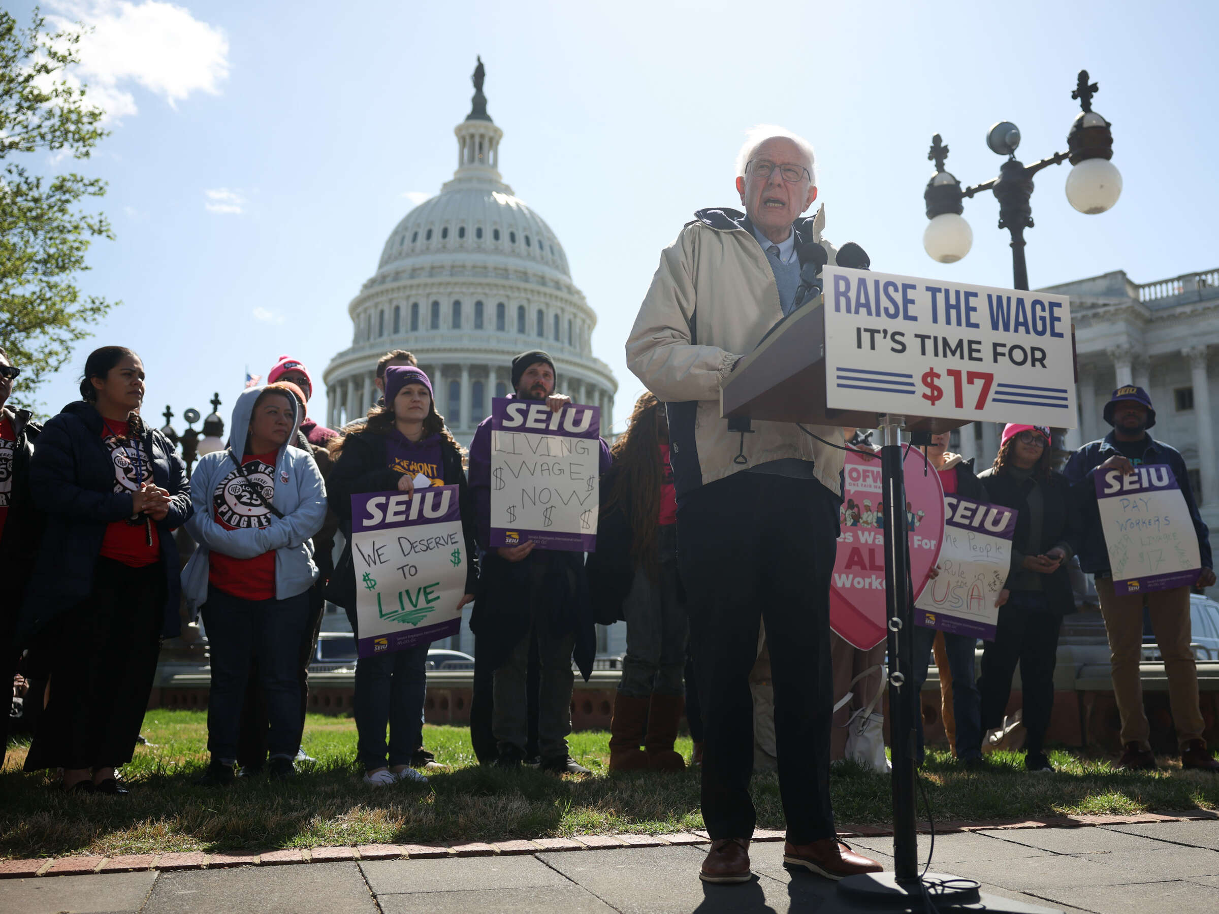 Over 20K Flock to Sanders-AOC “Fight Oligarchy” Rally in Red State Utah ...