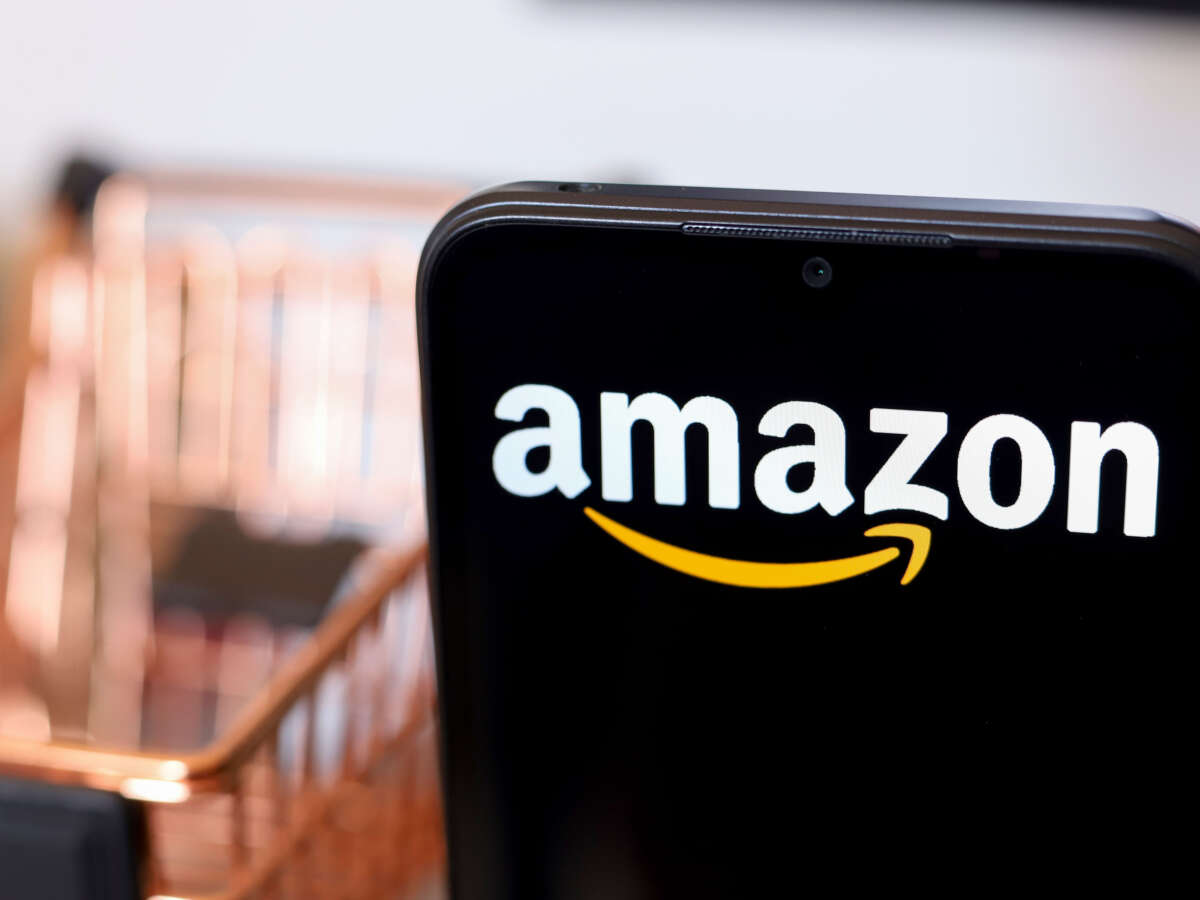 Italy Shows How Amazon Can Be Forced to Bargain: Shut Down Its ...