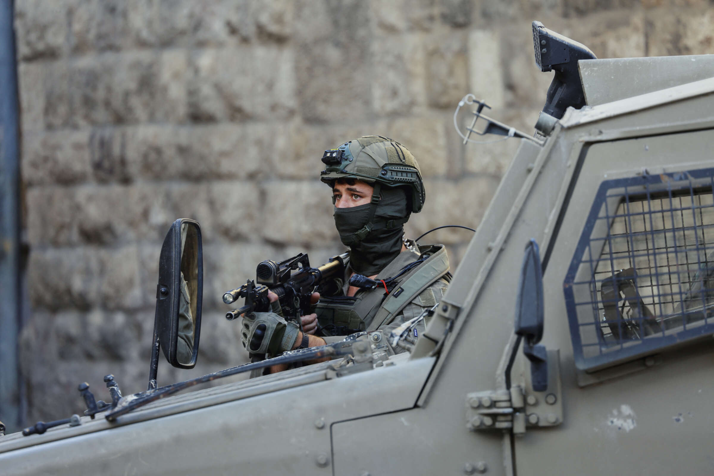 Israeli Soldiers Systematically Used Palestinians as Human Shields, Report Shows | Truthout