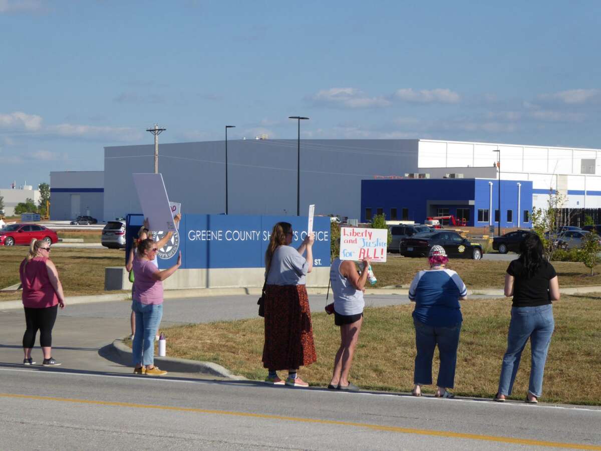 Jail Support for Immigrants Held in Missouri Offers Resistance in a Red ...