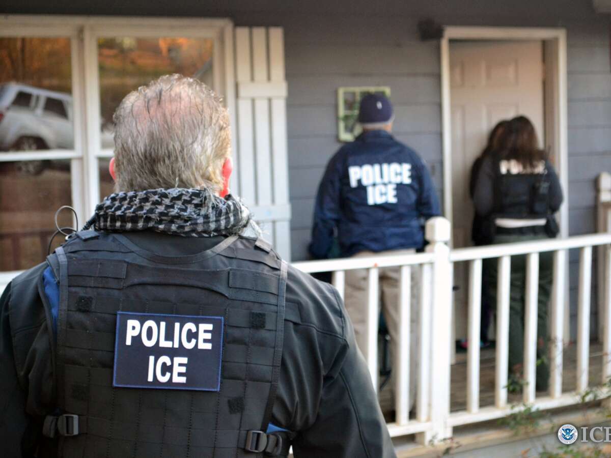 Hotels Should Deploy the 3rd Amendment and Refuse to House ICE Agents ...