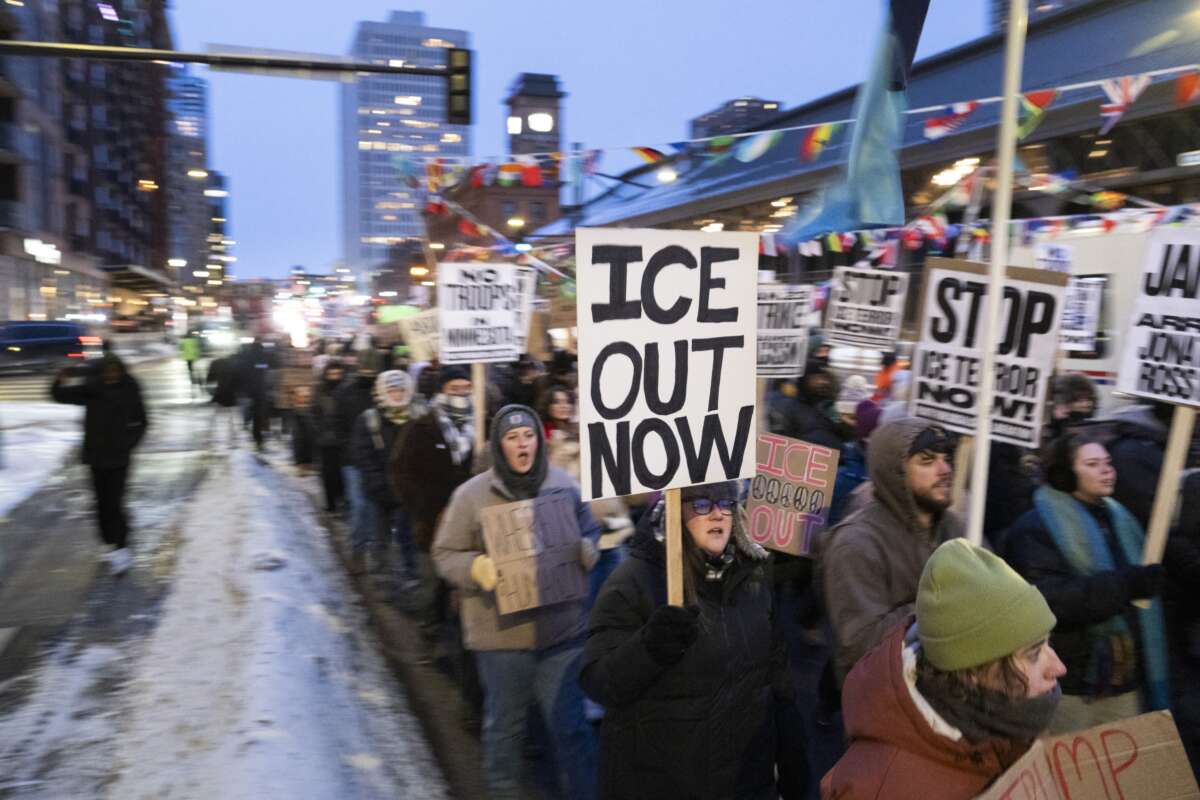 Minnesota Activists Prepare to Defend Anti-ICE Protesters From Federal ...