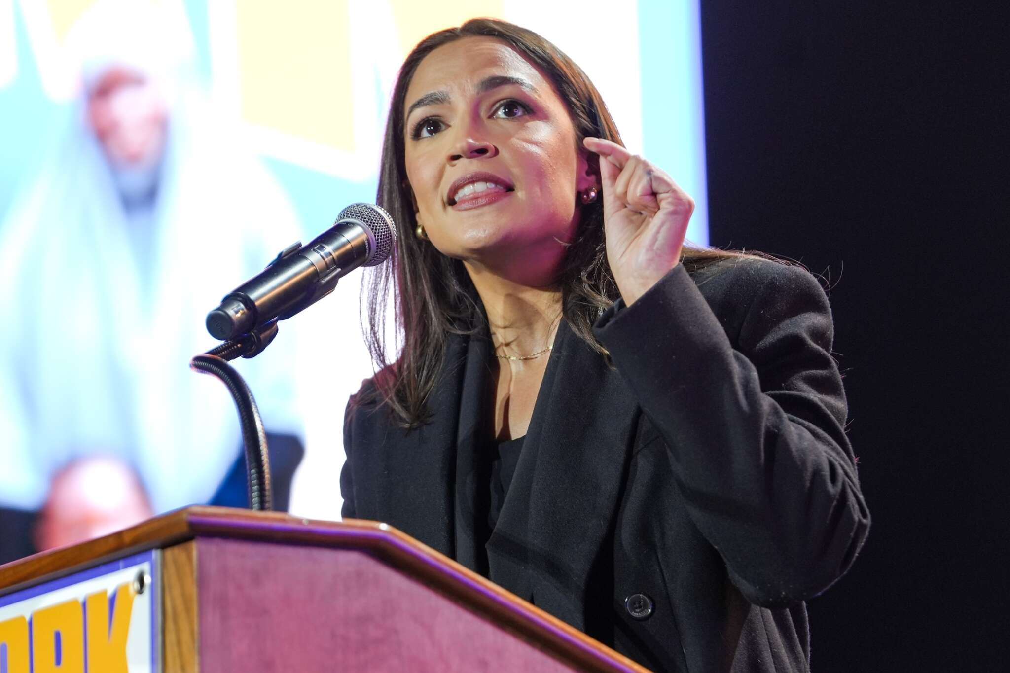 AOC Renews Call to Oust Trump After Report on His Exclusion From ...