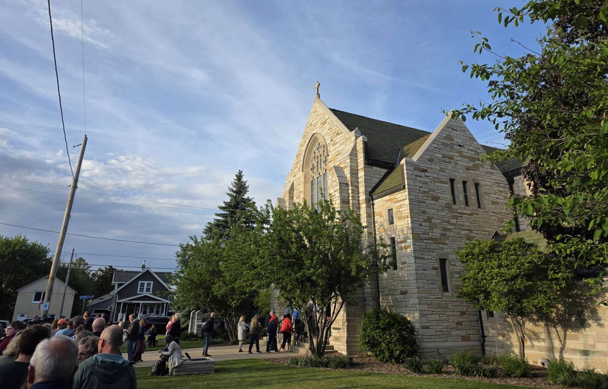 Hundreds Turn Out for Wisconsin High Schoolers’ Performance of Banned ...