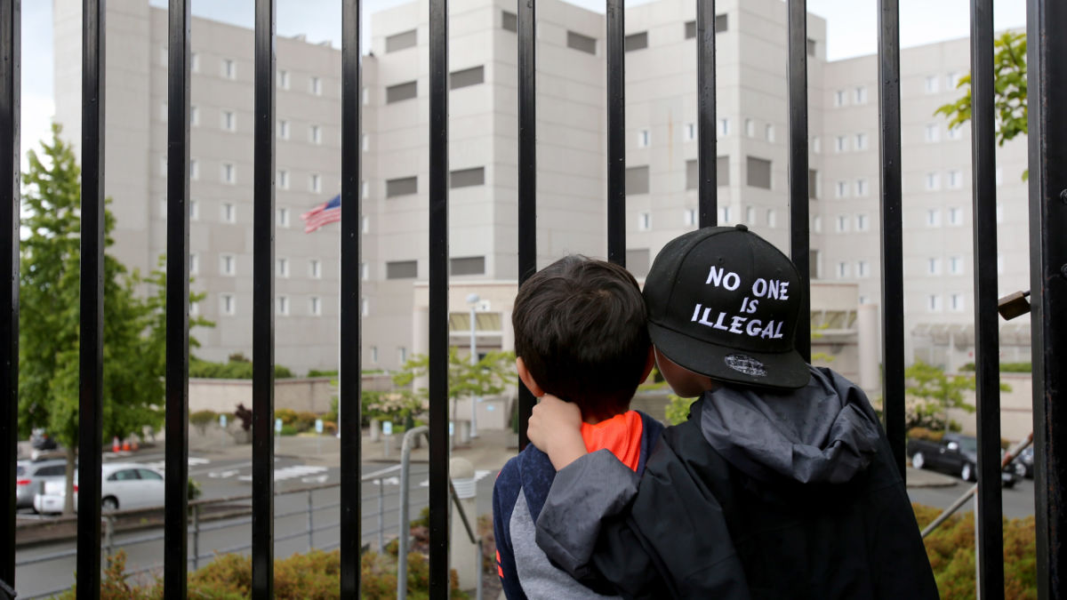 With Jailed Asylum-Seekers on the Rise, Detention Contractors Reap Profits